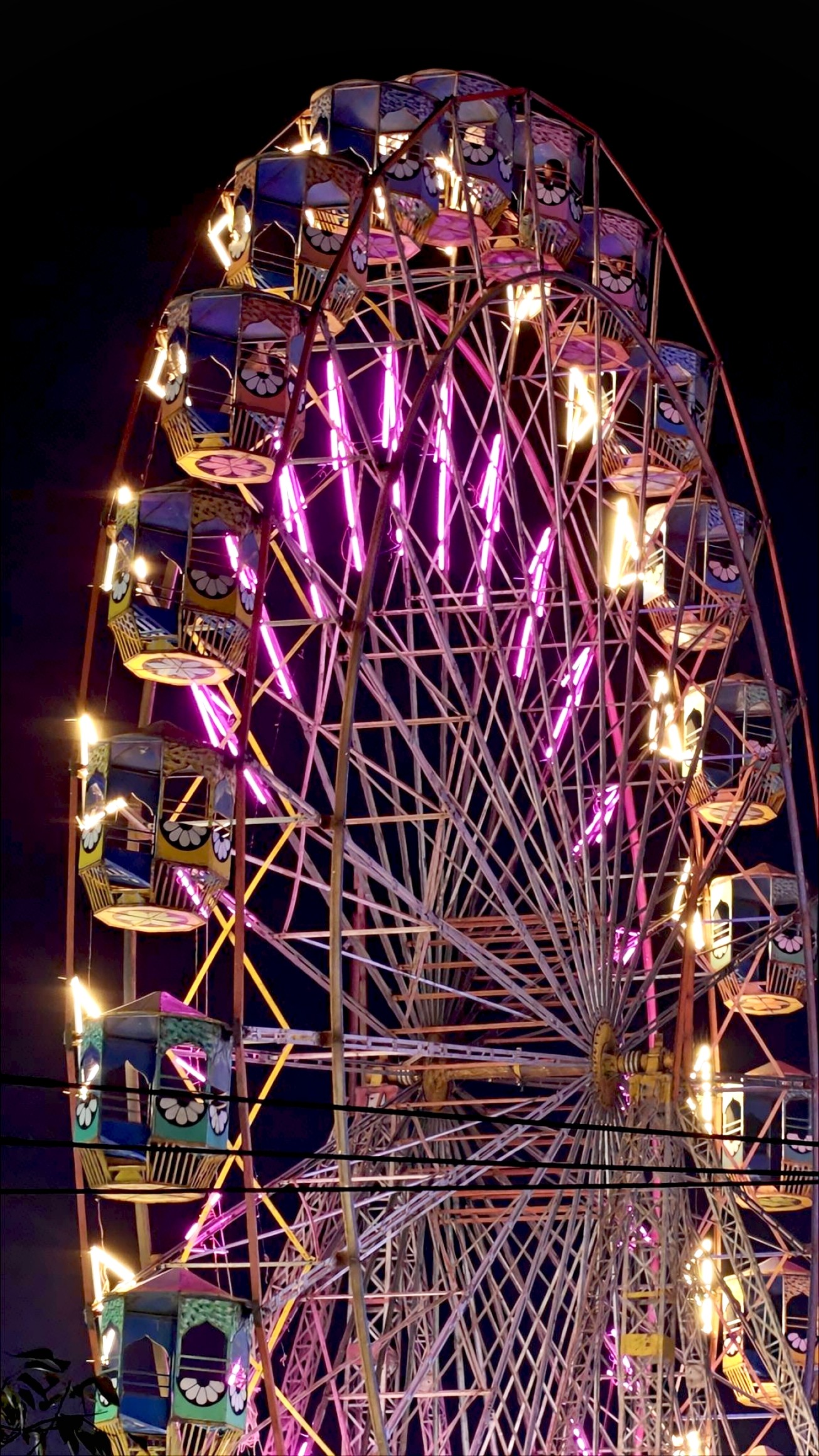 This month's Shot on Oppo Contest has to do with Patterns. A