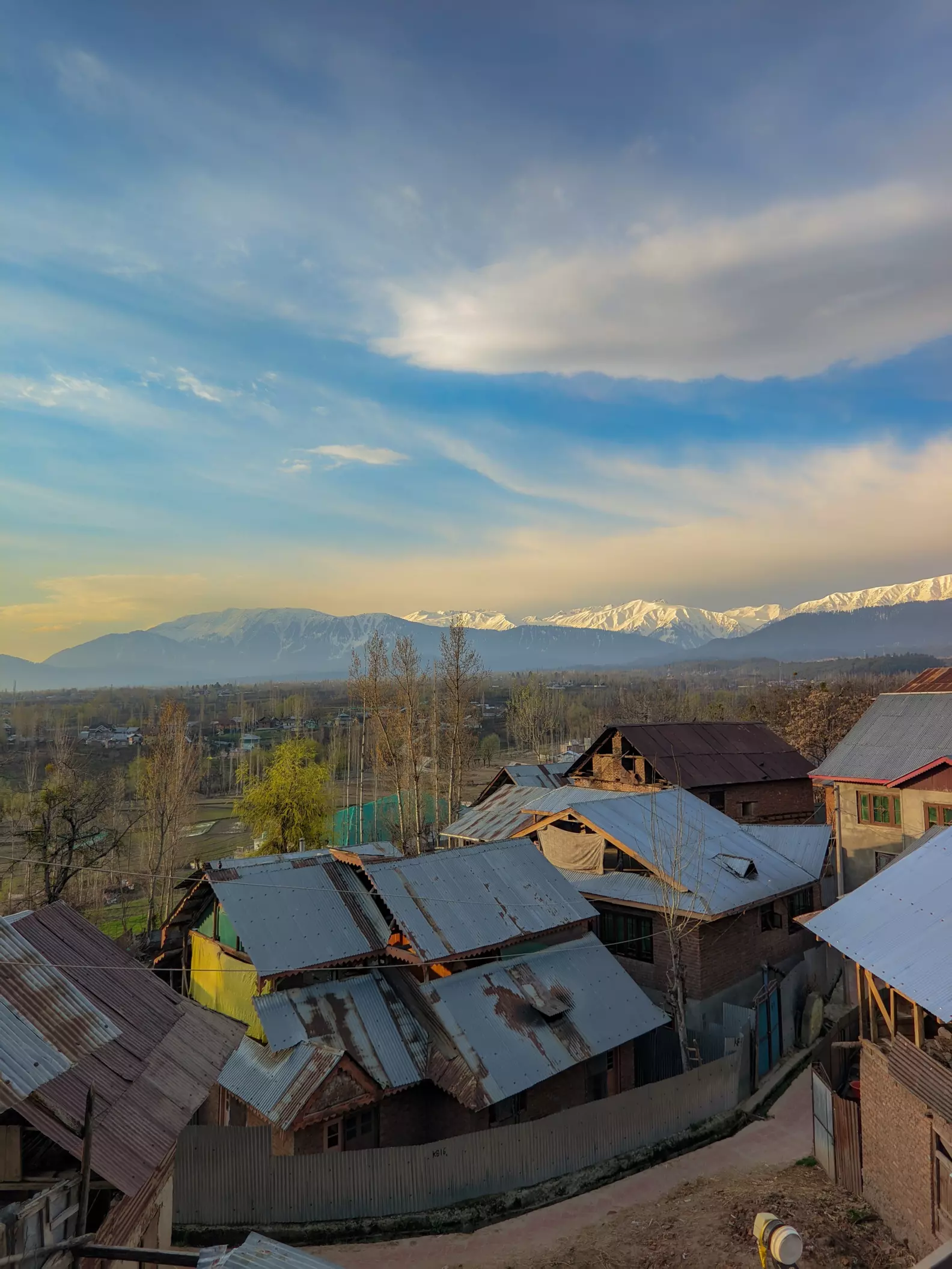 Woke up to this stunning morning view at home—rustic rooftop