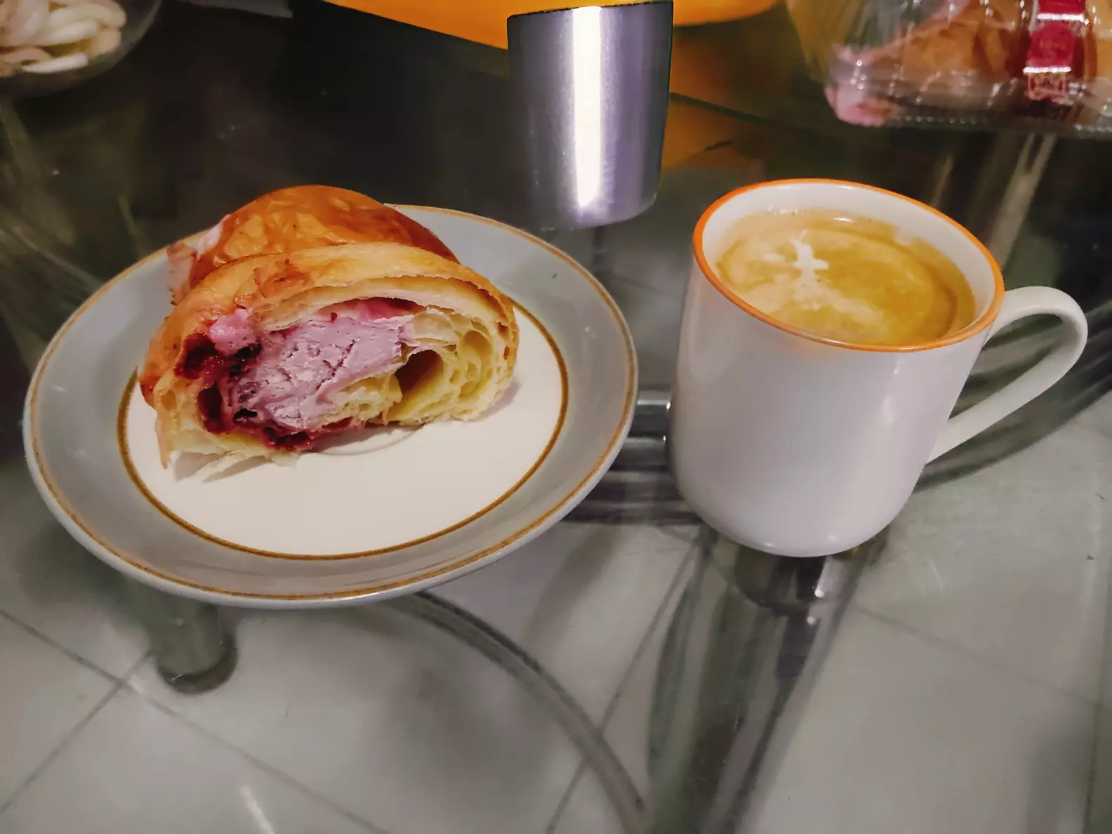Morning coffee Can anyone guess..what pastry is served?😇
