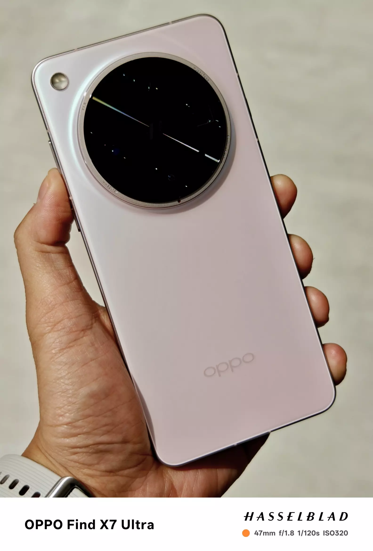 "OPPO Find X8 Ultra Morning Light" Hands-On