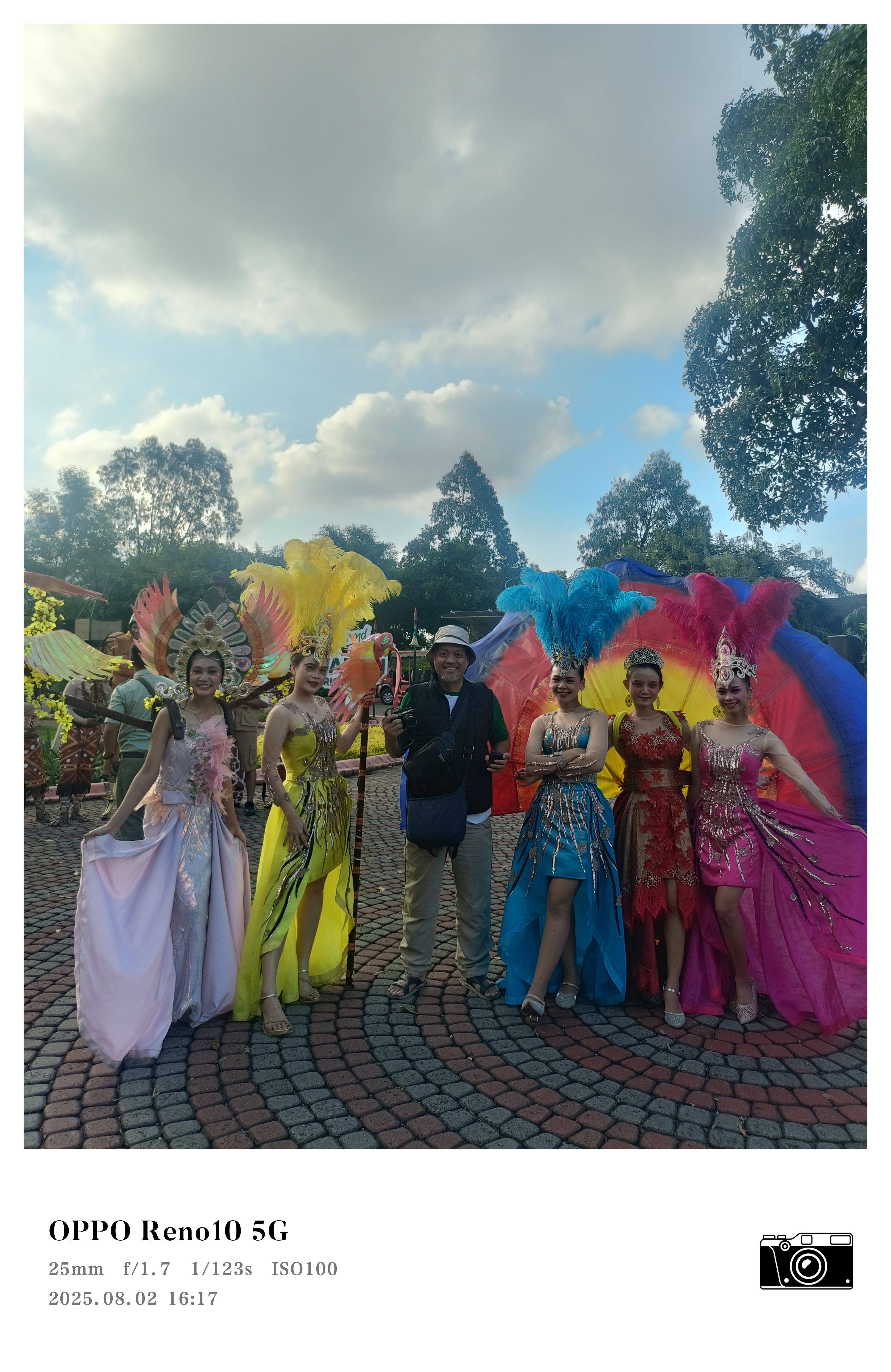 Having a great time at Taman Safari Prigen, Malang-Batu. Exp