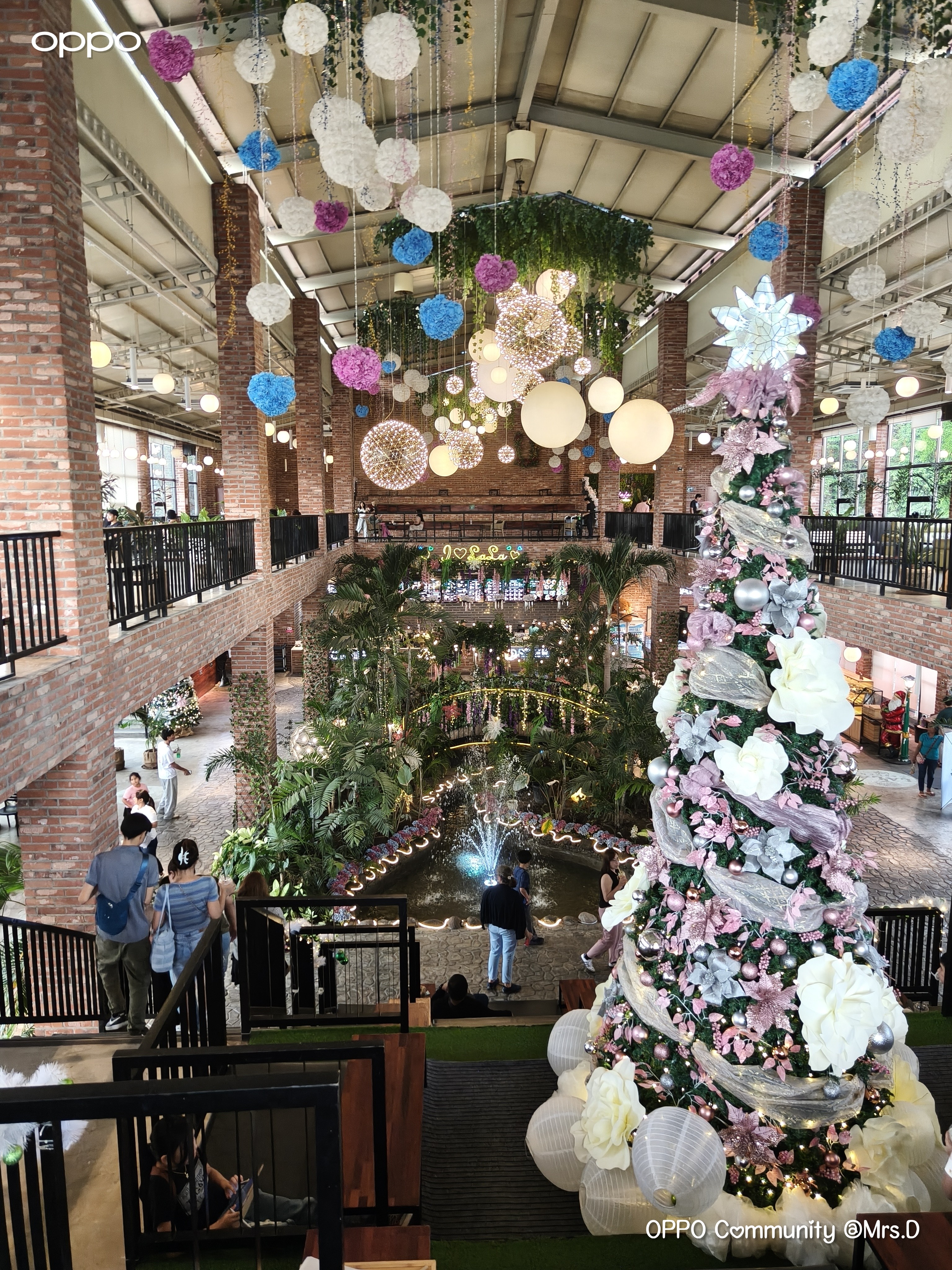 Today we checked out this underrated indoor Garden cafe near