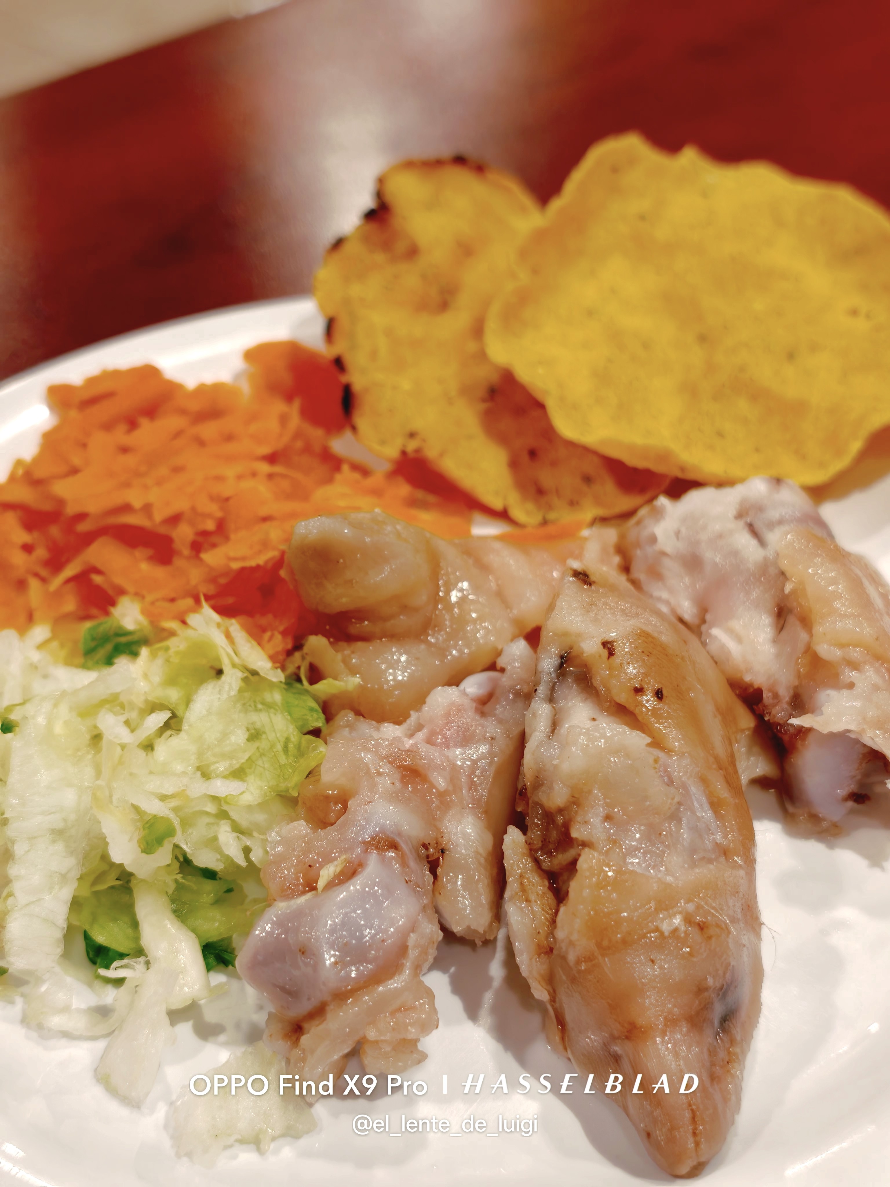 Capturing a delicious dish with my Find X9 Pro.