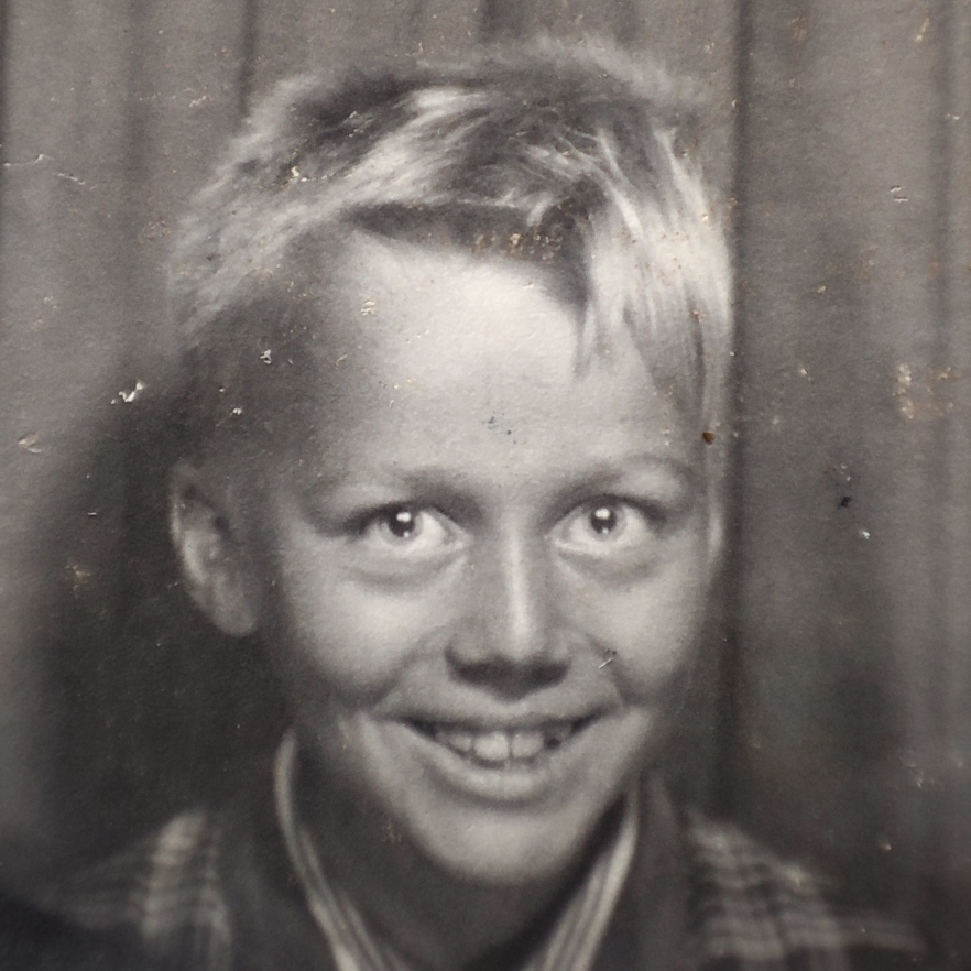 Hamilton JohnDelbert