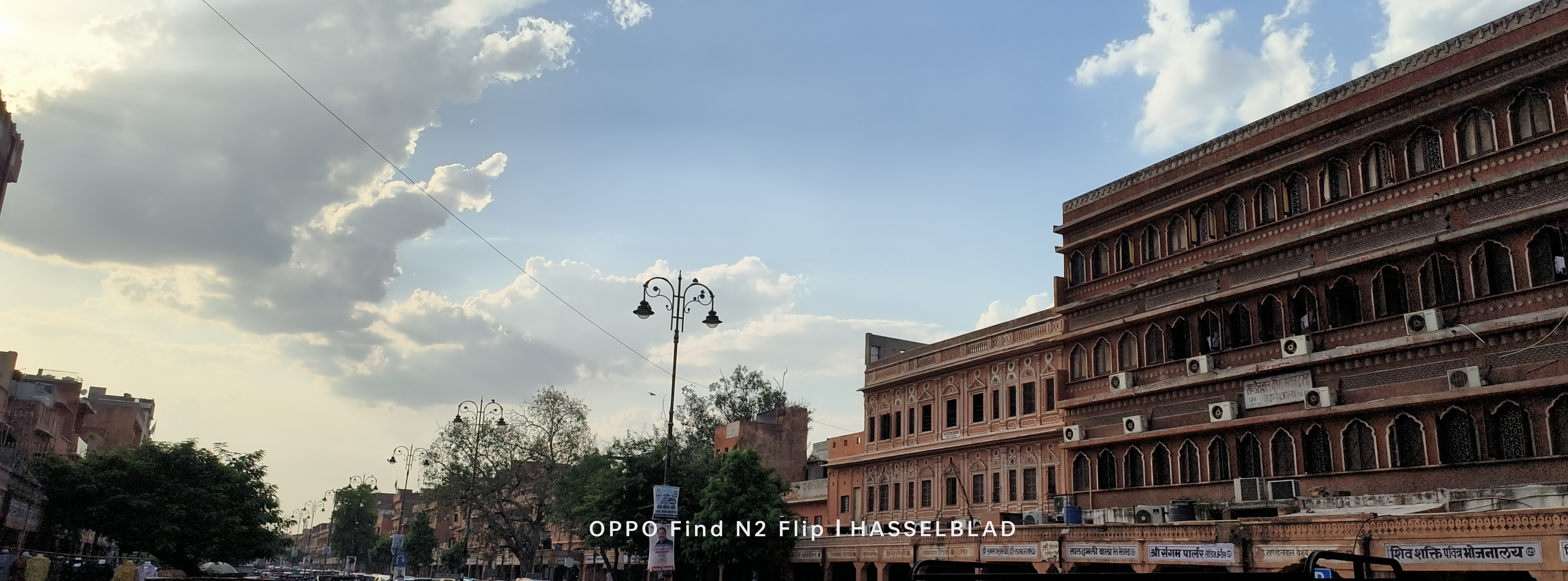 X-pan Mode on the OPPO Find N2 Flip. #OPPOAmbassadors #OPPOFindN2Flip