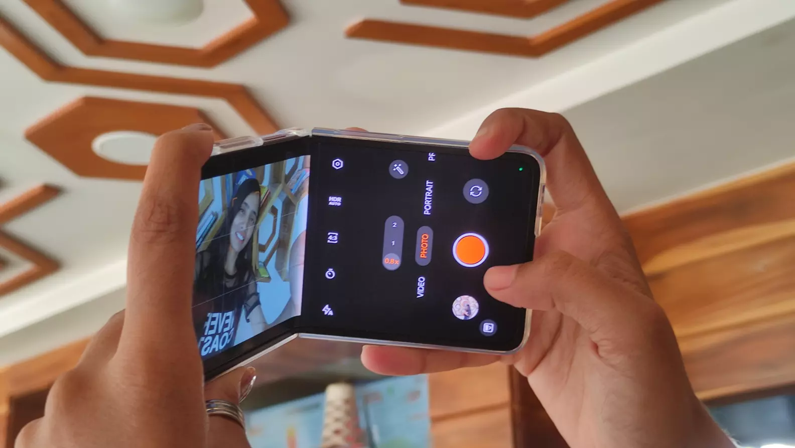 Testing the diffrence between "normal phones vs OPPO Find N2 Flip" # ...