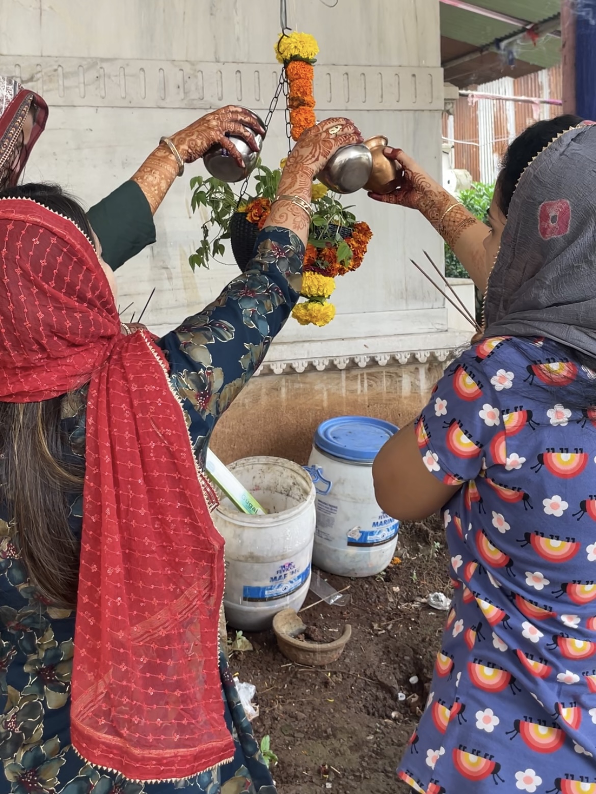 TEEJ 2023A Sindhi Festival where we apply henna, worship god