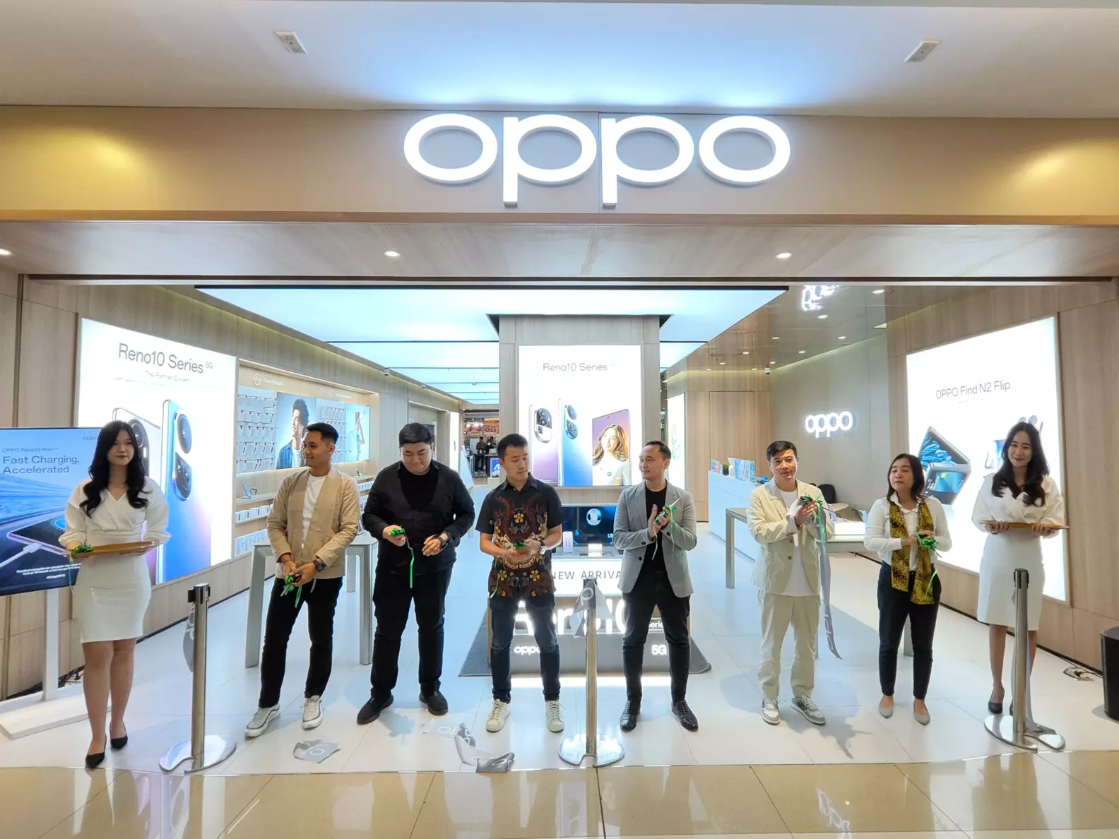 Grand Opening OPPO Experience Store, Tangerang City Mall