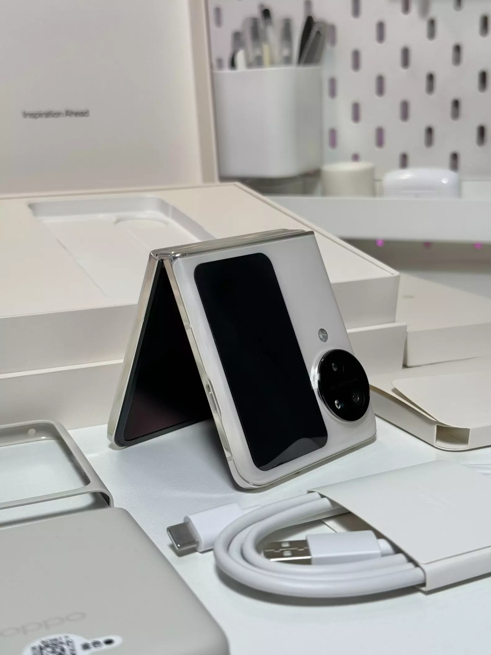 Unboxing my first Flip Phone | First Impressions | OPPO Find N3 Flip ...