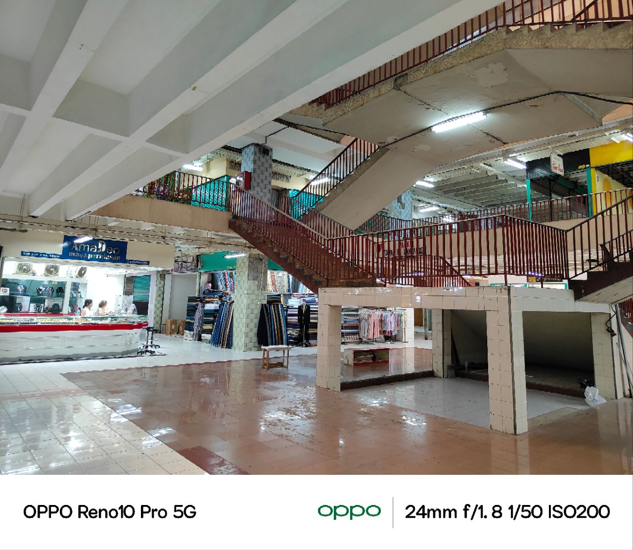 Pasar Atom Surabaya, Oldest Chinese Mall in Surabaya