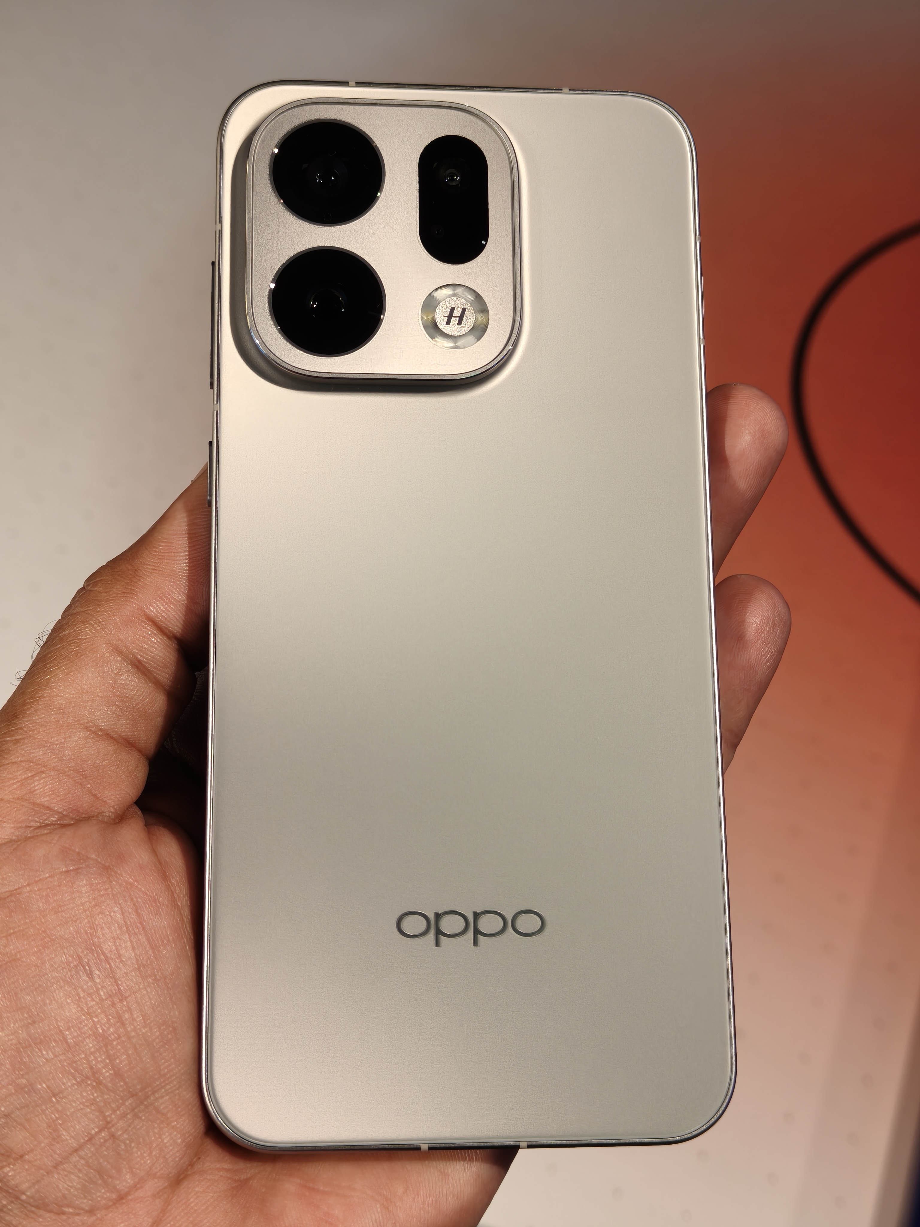 OPPO Find X9 Unboxing : Unrivaled Excellence in our pocket