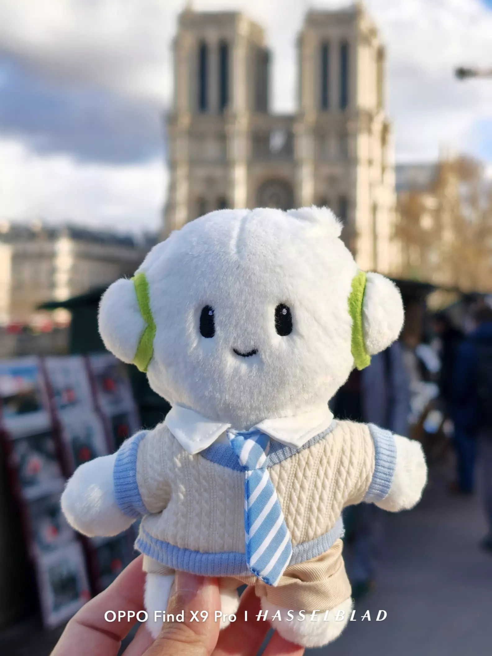 My Unboxing of the Ollie Panorama Collection & Taking Them on a Paris Tour!