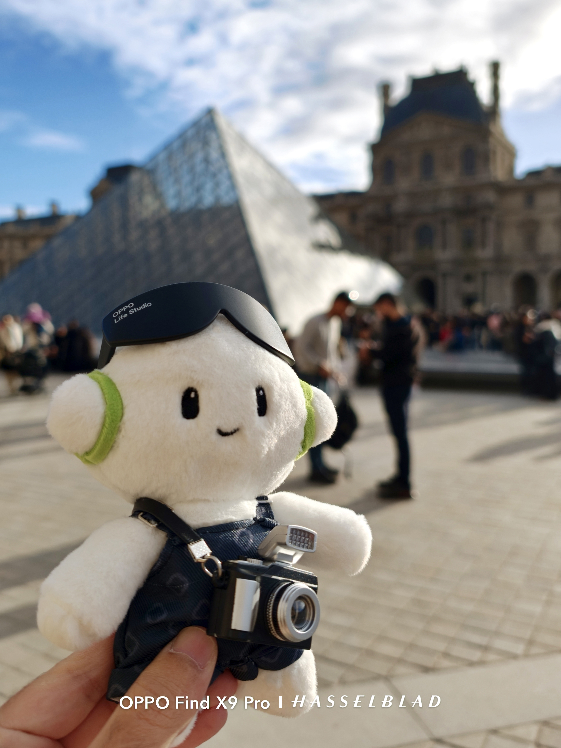 My Unboxing of the Ollie Panorama Collection & Taking Them on a Paris Tour!