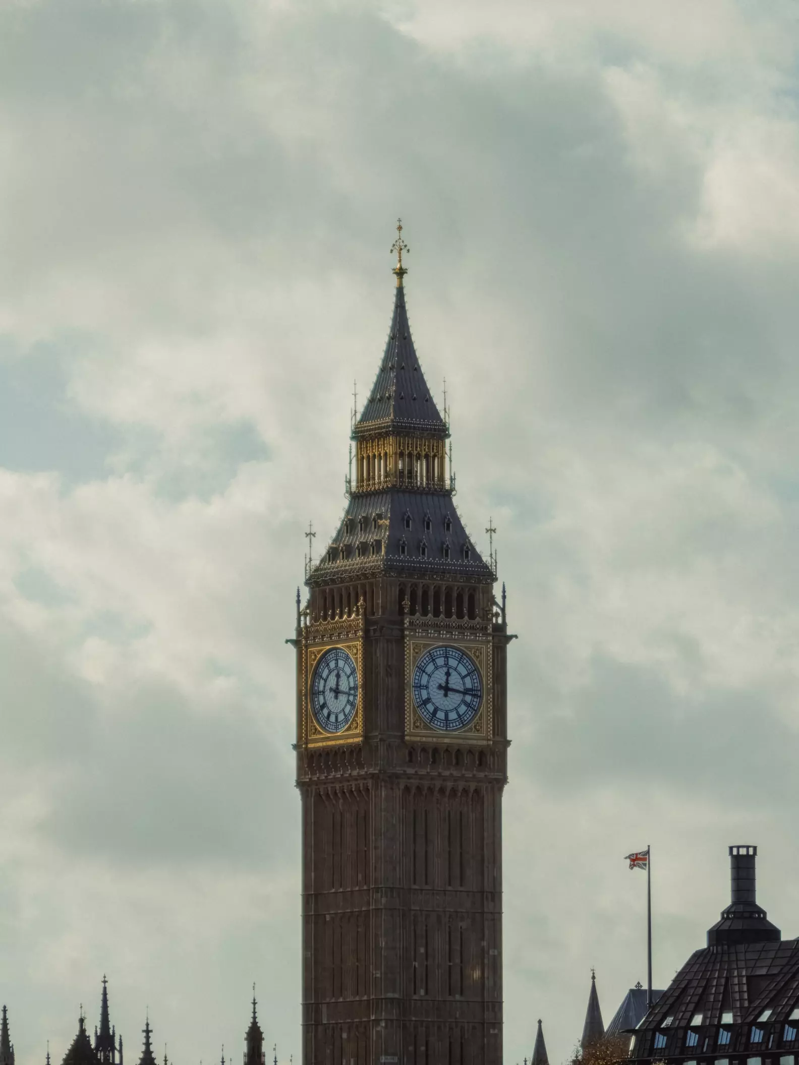 A few recent snaps whilst in London, taken with the OPPO Fin
